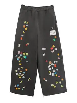 Mihara Yasuhiro Price Tag Sticker Printed Wide Leg Sweatpants - Black