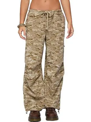 EDIKTED Demey Camouflage Cargo Pants - Beige