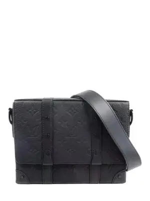 LOUIS VUITTON Monogram Taurillon Trunk Messenger Messenger Bag - Black