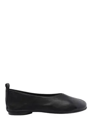 POEVE Nada Smooth Calf Leather Ballet Flats With Round Toe And Leather Sole