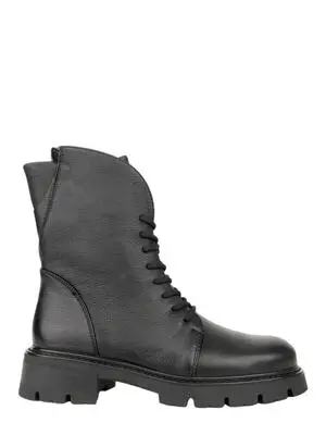 LINDA BAUMANN Lace-up Chunky-sole Boots - Black