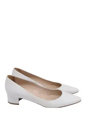 MANOLO BLAHNIK Pointed-toe Pumps