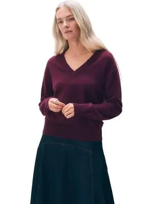 WHITE & WARREN Cashmere V Neck Sweater In Size - Sangria
