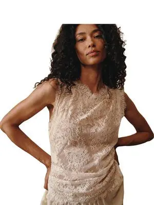 DÔEN NAILAH TOP Candlelight