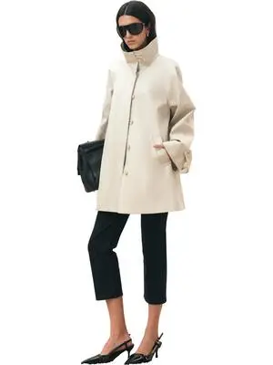 Fabrique Elowen Pleated Back Cape Trench Coat In Cotton Twill - Grey