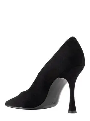CHUCKIES Pointed-toe Pumps - Black