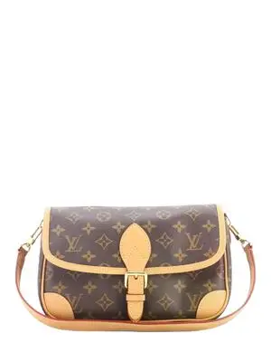 LOUIS VUITTON Diane Nm Handbag Monogram Canvas Crossbody Bag - Brown