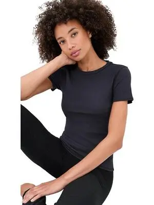 Vuori Pose Fitted Tee 2.0 - Black