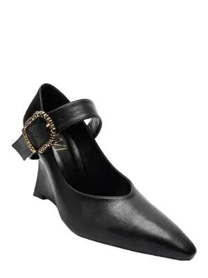 PROLOGUE SHOES Lyons Buckled Wedge Pump - Black