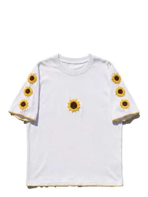 ANA CHIC Sunflower Trim Handmade Crochet Cotton Tee - White