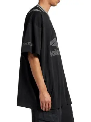 Balenciaga Men & Apos;s 3b Football V-neck Oversized T-shirt Noir Multi
