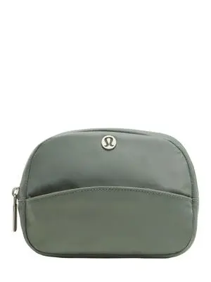 Lululemon City Essentials Pouch Willow Leaf/silver