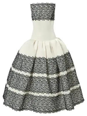 Carolina Herrera Strapless Guipure Lace Gown - Ceramic