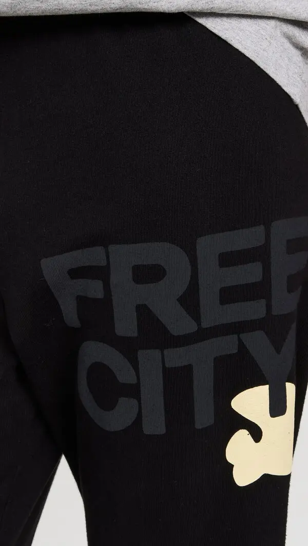 FREECITY Printed Sweatpants - Blackspace