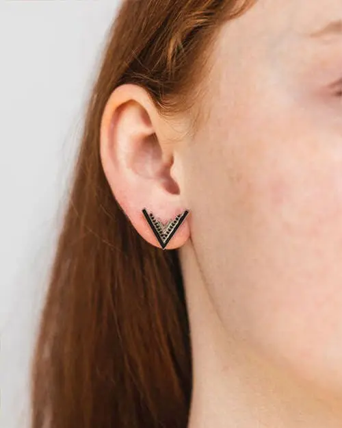OGÉ JEWELRY Valor Onyx Stud Earrings