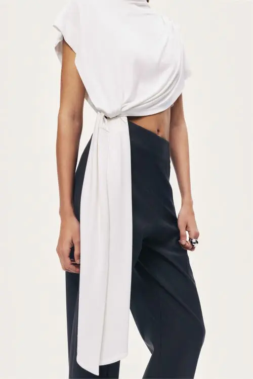 NOCTURNE Asymmetric Tie-front Crop Top - Ivory