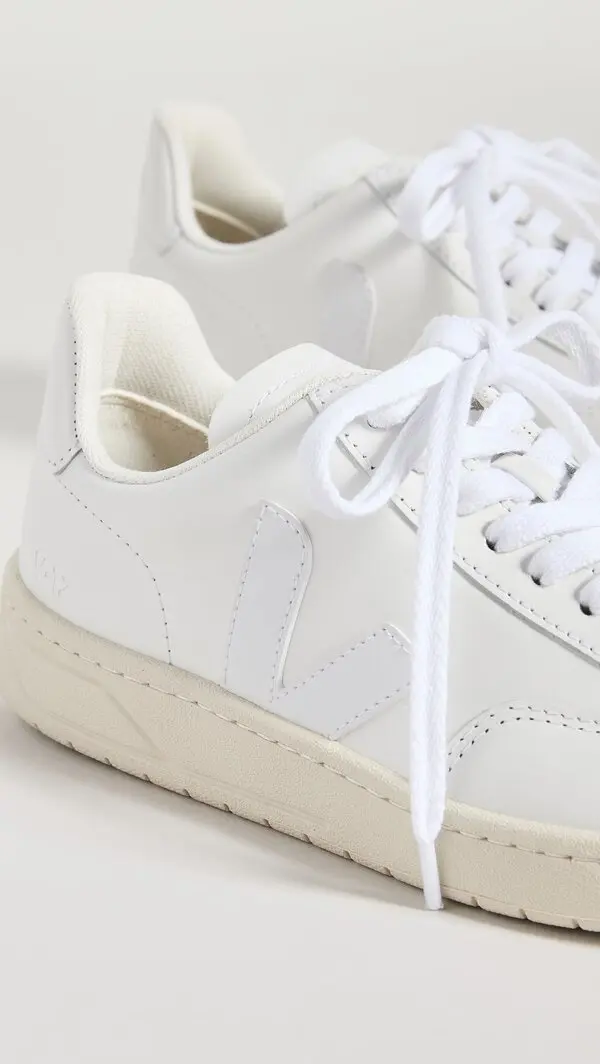 VEJA V-12 Sneakers - Extra White