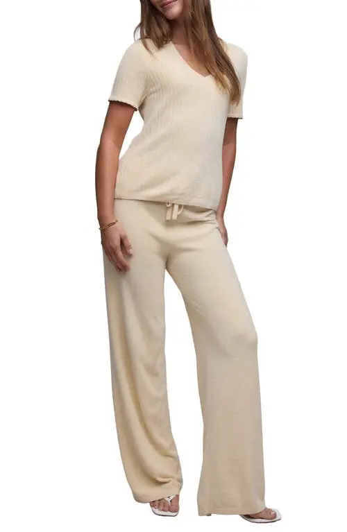 Barefoot Dreams Scalloped Ribbed V-neck Top - Daffodil