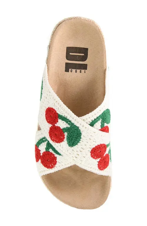 Chinese Laundry Tacoma Crochet Slide Sandal