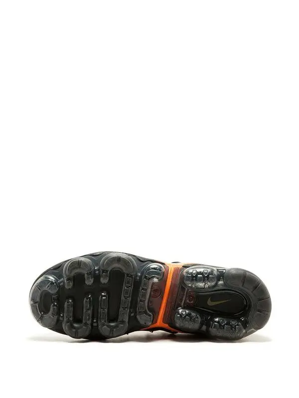 Nike Vapormax Plus Sneakers