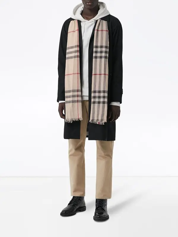 Burberry Oversized Vintage Check Scarf - Neutrals