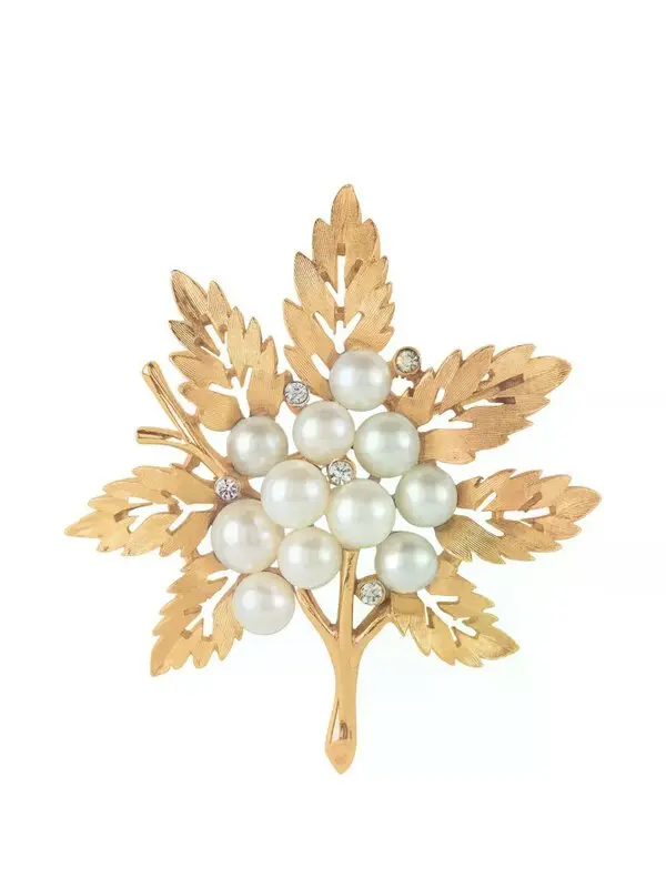 TRIFARI 1960s Leaf Brooch - Gold