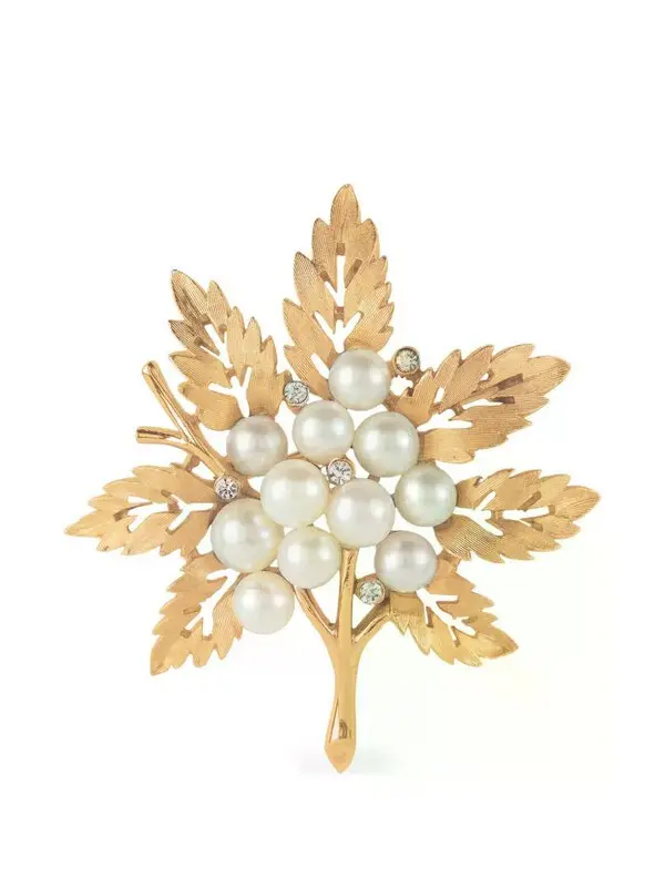 TRIFARI 1960s Leaf Brooch - Gold