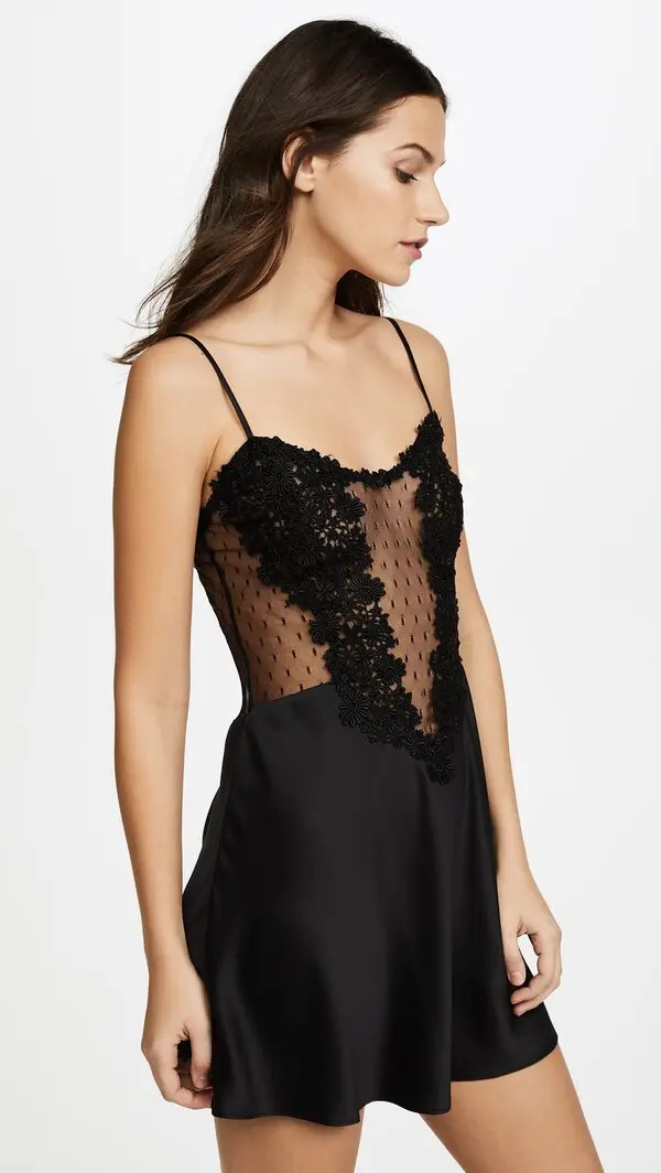 Flora Nikrooz Showstopper Chemise With Lace - Black