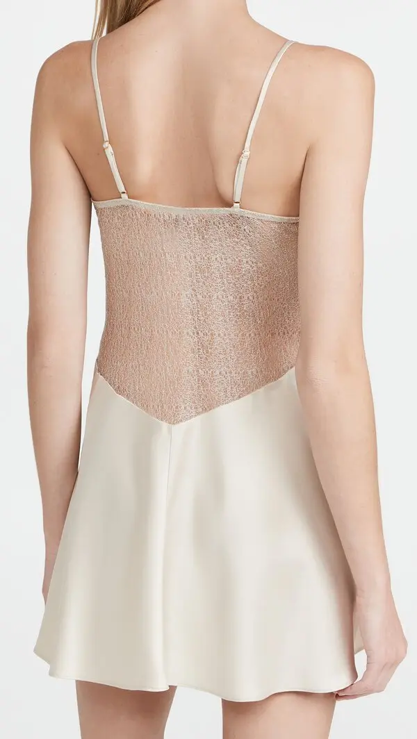 Flora Nikrooz Showstopper Chemise With Lace - Champagne
