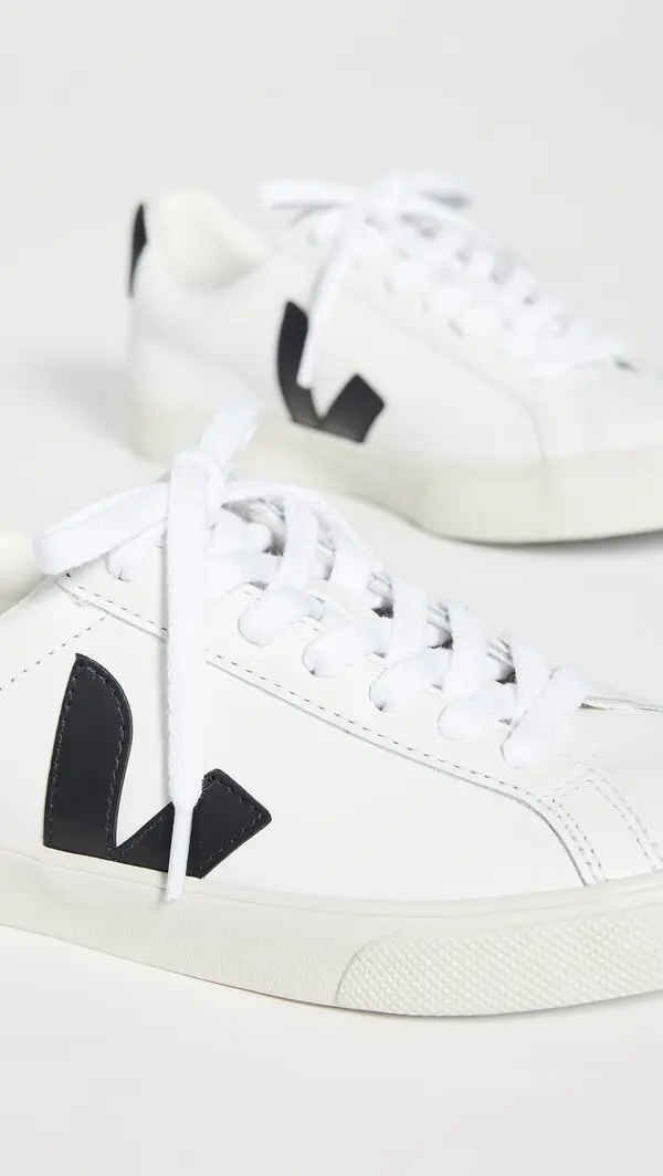 VEJA Esplar Logo Calfskin Sneakers - Extra White/black