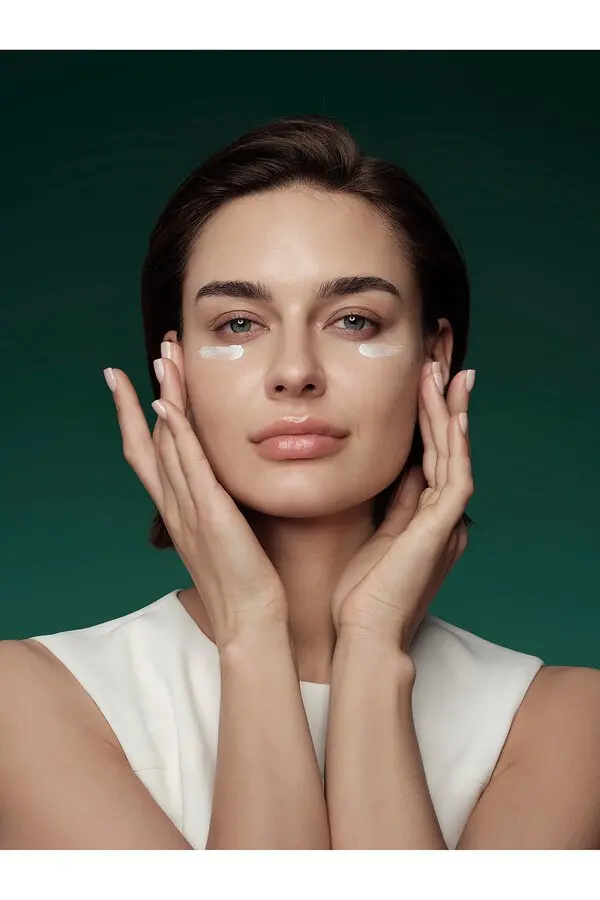 REVIVE Renewal Moisturizing Eye Cream