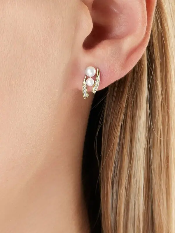Yoko London 18kt Yellow Diamond And Pearl Stud Earrings