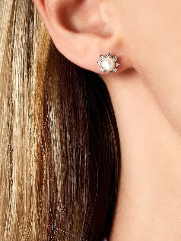 Yoko London 18kt Yellow Diamond And Pearl Earrings