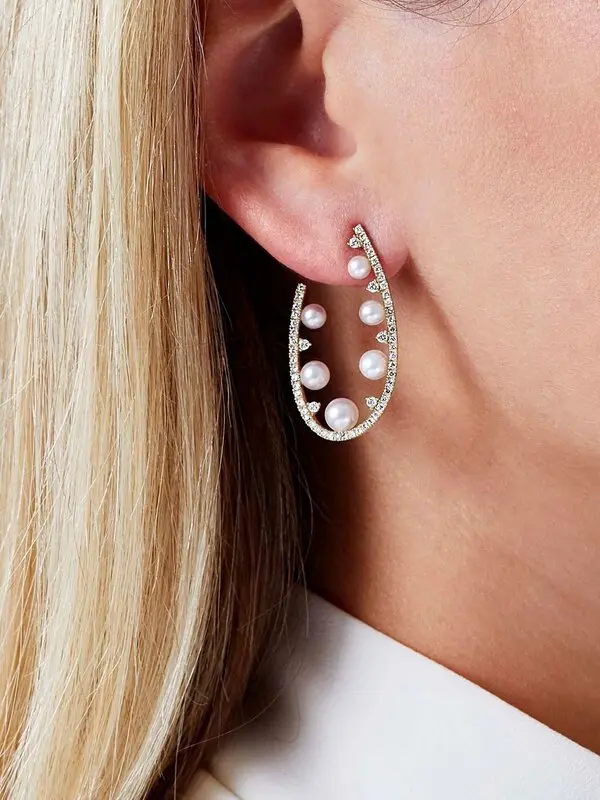 Yoko London 18kt Yellow Diamond And Pearl Hoop Earrings - Gold
