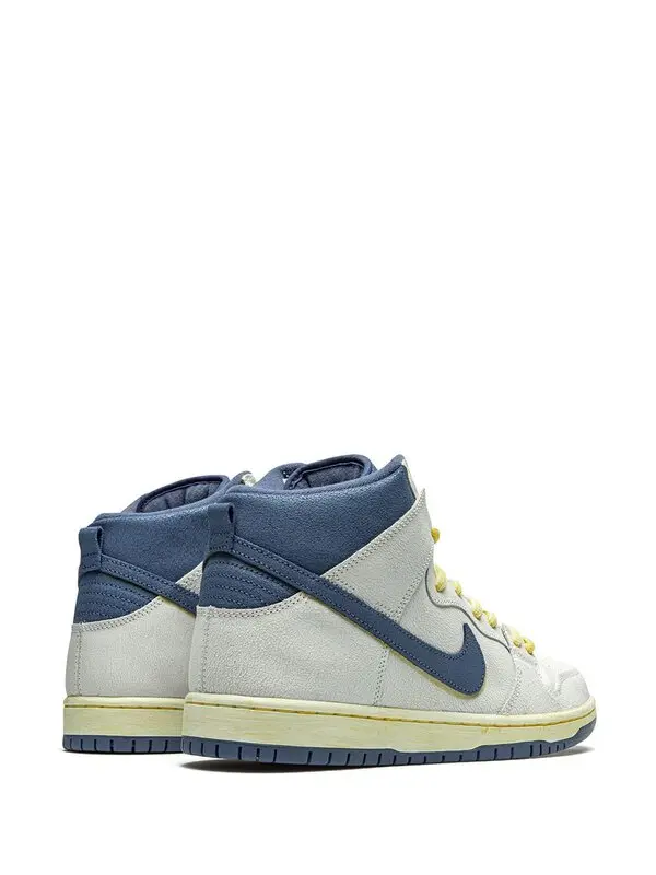Nike X Atlas Sb Dunk High Pro Lost At Sea Sneakers - White