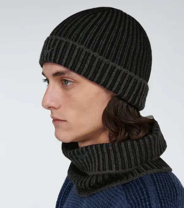 Sease Dinghy Cashmere Beanie - Black