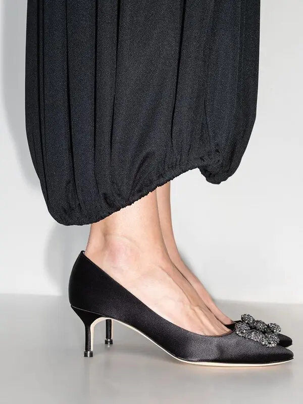 Manolo Blahnik Hangisi Crystal-buckle Heeled Pumps - Black