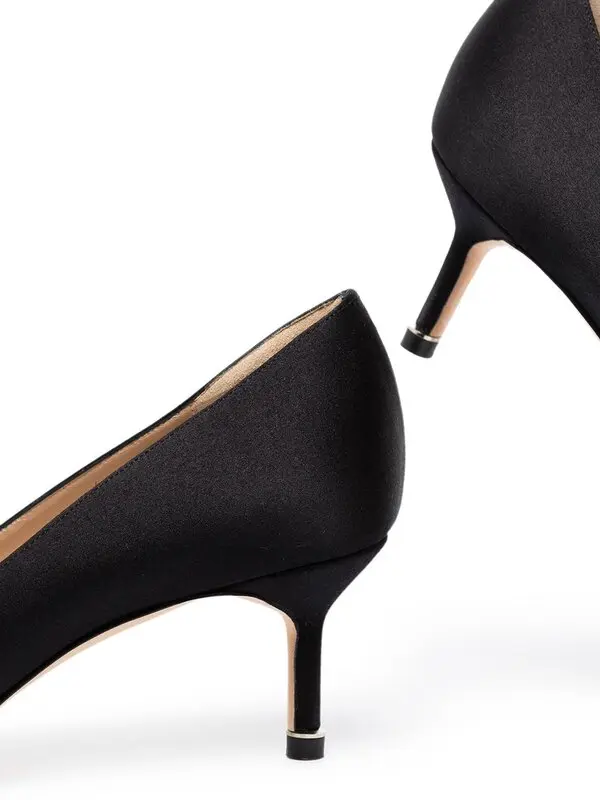 Manolo Blahnik Hangisi Crystal-buckle Heeled Pumps - Black