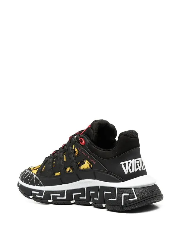 Versace Trigreca Baroque-print Sneakers - Black