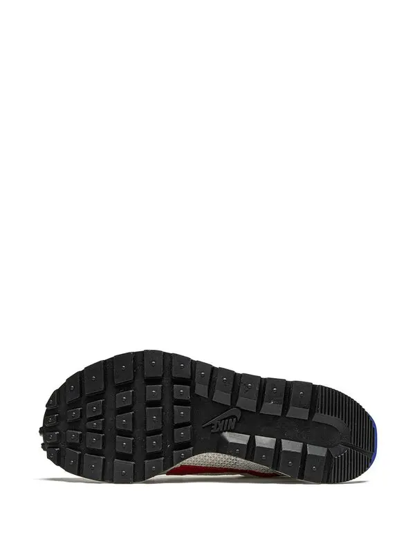 Nike X Sacai Vaporwaffle Sneakers - Grey