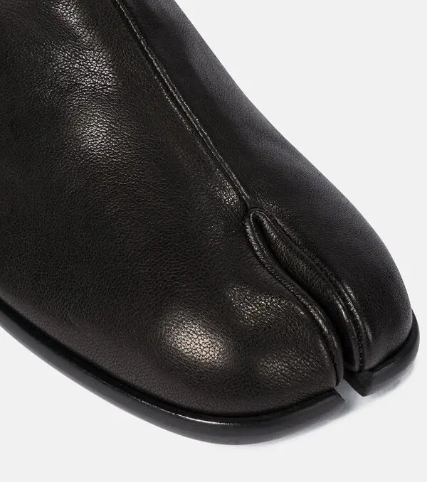 MAISON MARGIELA Tabi Leather Loafers - Black