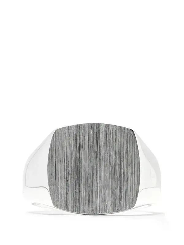 Tom Wood Cushion Satin Signet Ring - Metallic