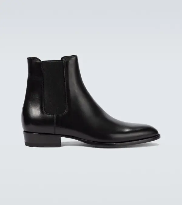 Saint Laurent Wyatt Leather Chelsea Boots - Black