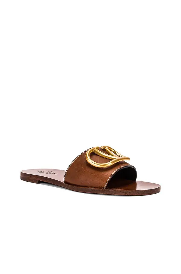 Valentino Garavani V Logo Slides