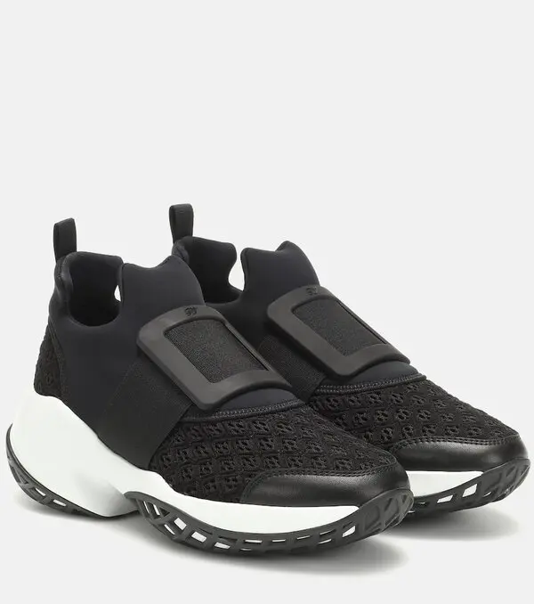 ROGER VIVIER Viv' Run Sneakers With Embellished Detail - Black