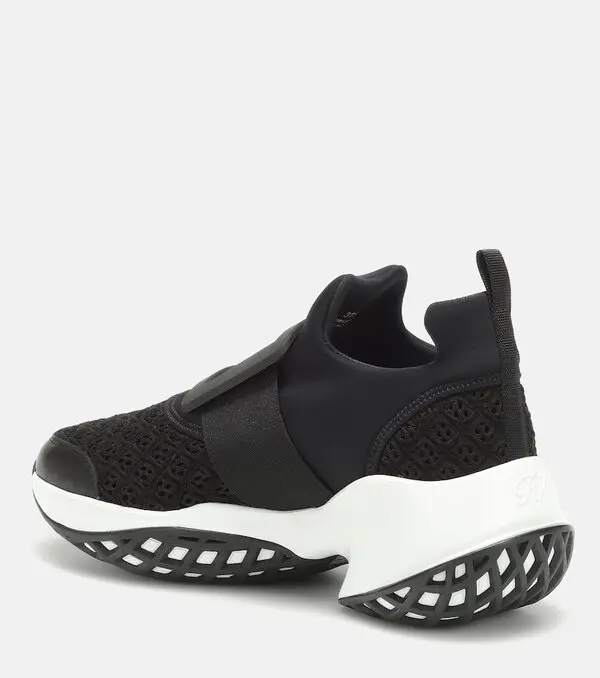 ROGER VIVIER Viv' Run Sneakers With Embellished Detail - Black
