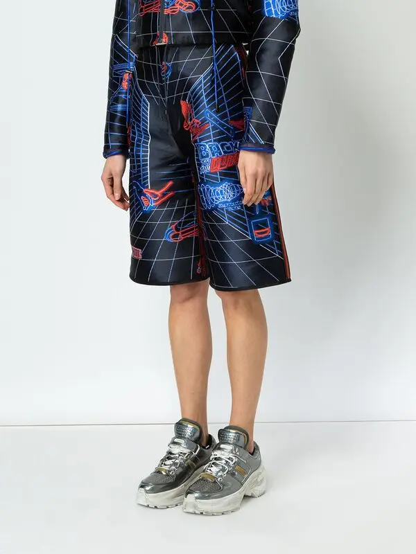 QUETSCHE All-over Print Knee-length Shorts