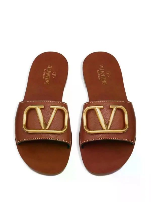 Valentino Garavani Vlogo Signature Slide Sandal In Grainy Cowhide - Brown