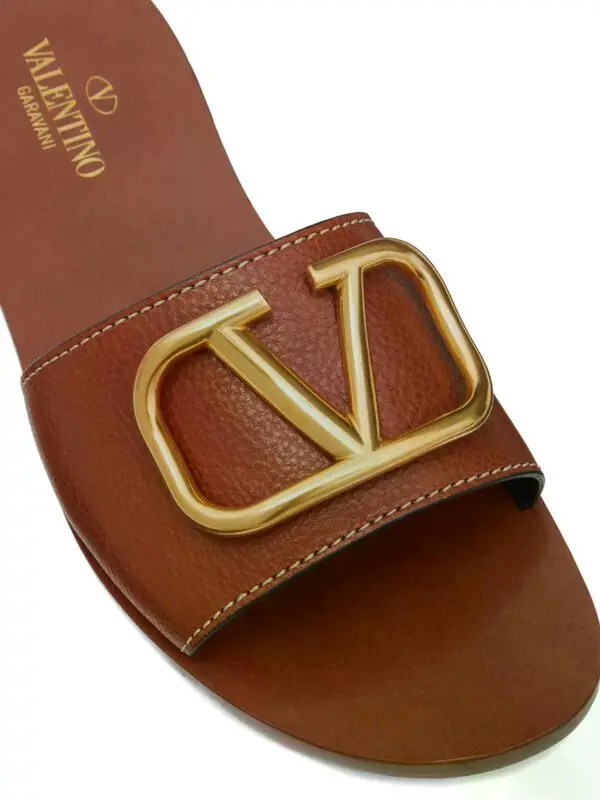 Valentino Garavani Vlogo Signature Slide Sandal In Grainy Cowhide - Brown