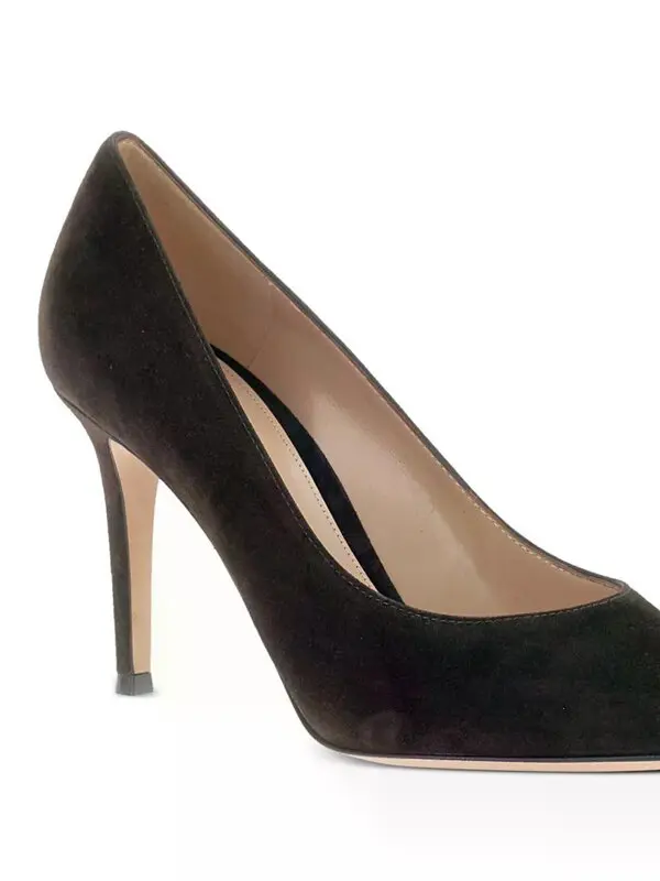 GIANVITO ROSSI Suede Pumps